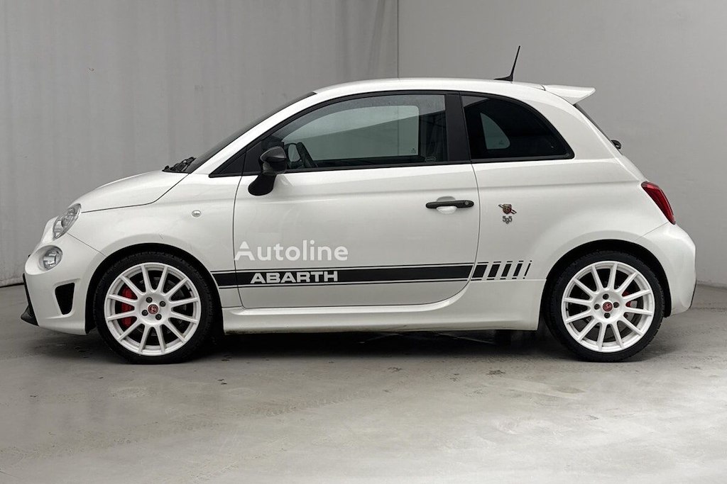 Prodaje se FIAT Abarth hečbek na aukciji