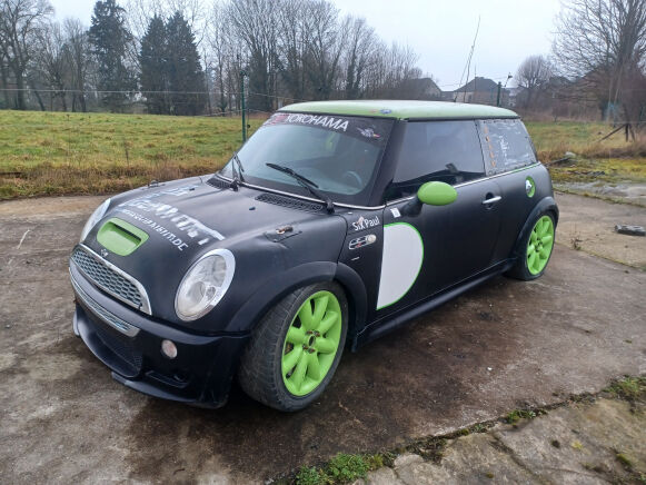 Prodaje se Mini Voiture de course Mini hečbek na aukciji