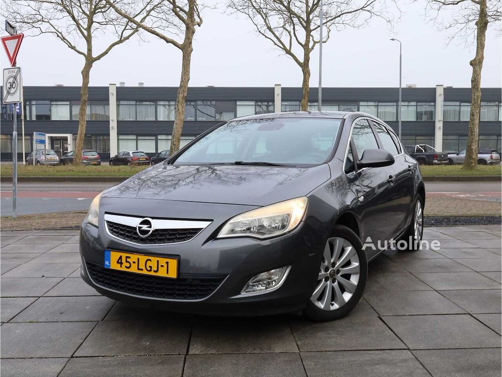 Prodaje se Opel Astra 1.4 Turbo Cosmo hečbek na aukciji