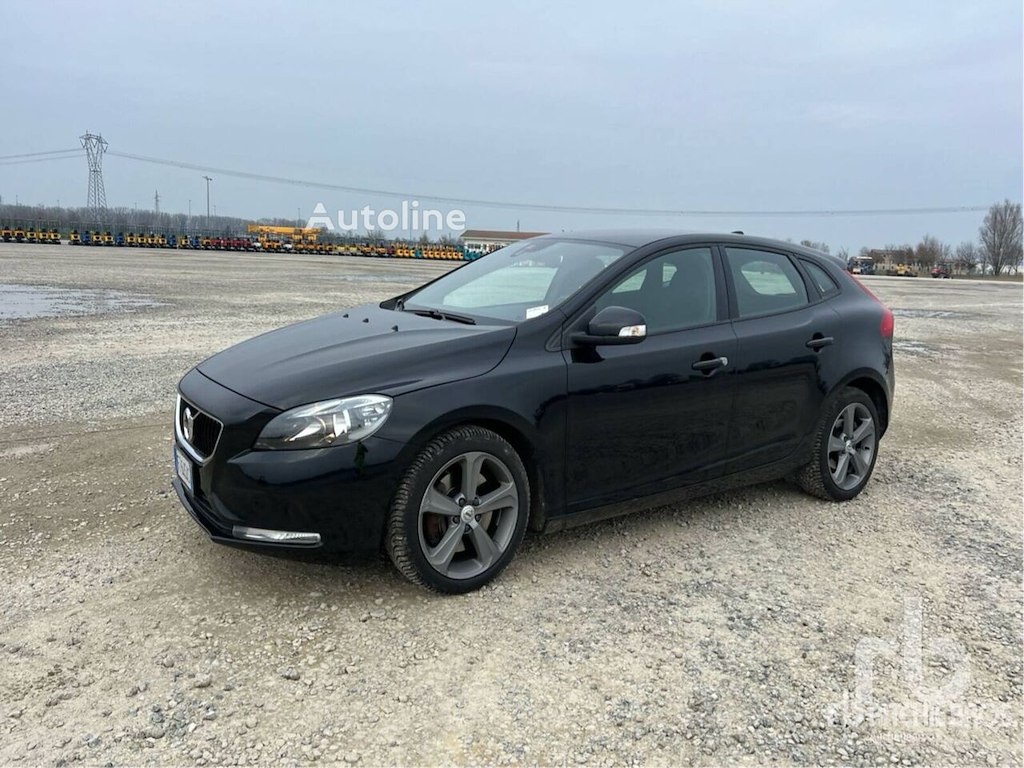 Prodaje se Volvo V40 D2 Geartronic Business hečbek na aukciji