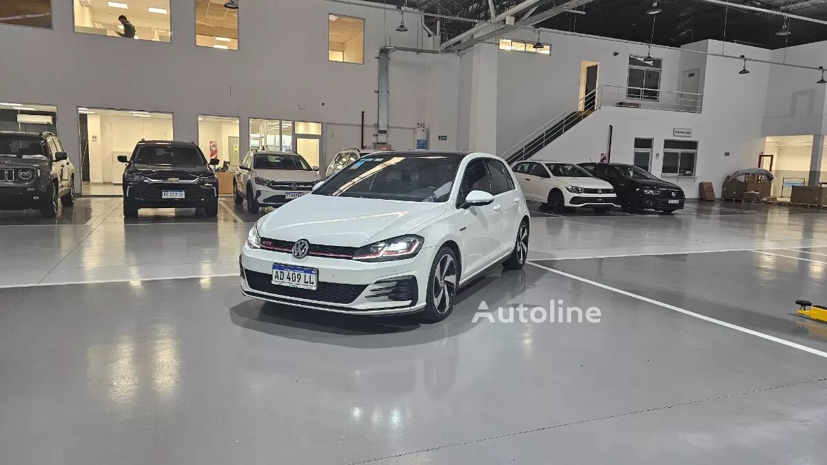 Volkswagen Golf hečbek