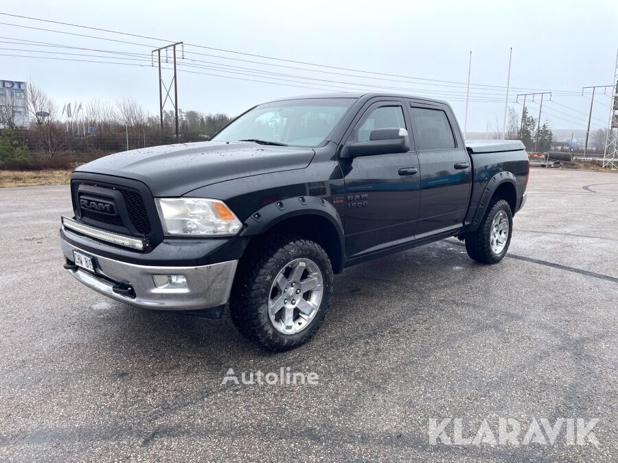 Prodaje se Dodge RAM 1500 5,7 HEMI pikap na aukciji