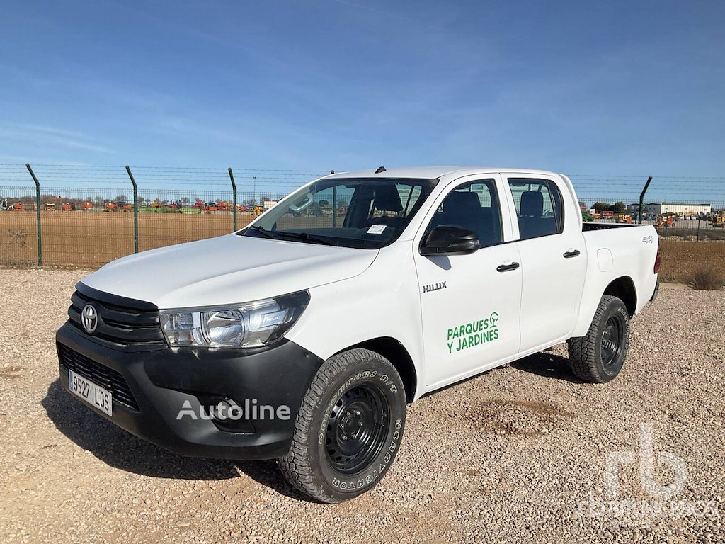 Prodaje se Toyota HILUX 4x4 Crew Cab pikap na aukciji