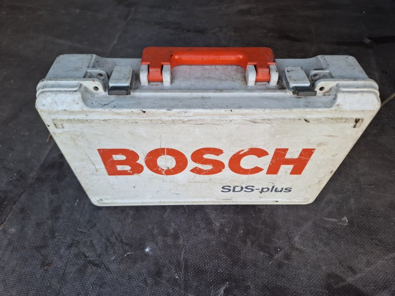 bosch kofer za puno razlicitih burgija