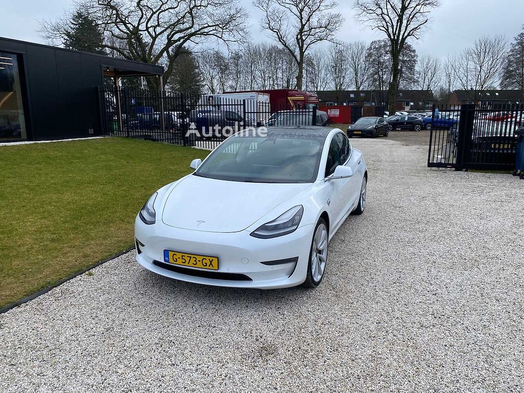 Prodaje se Tesla Model 3 Performance AWD75kWh sedan na aukciji