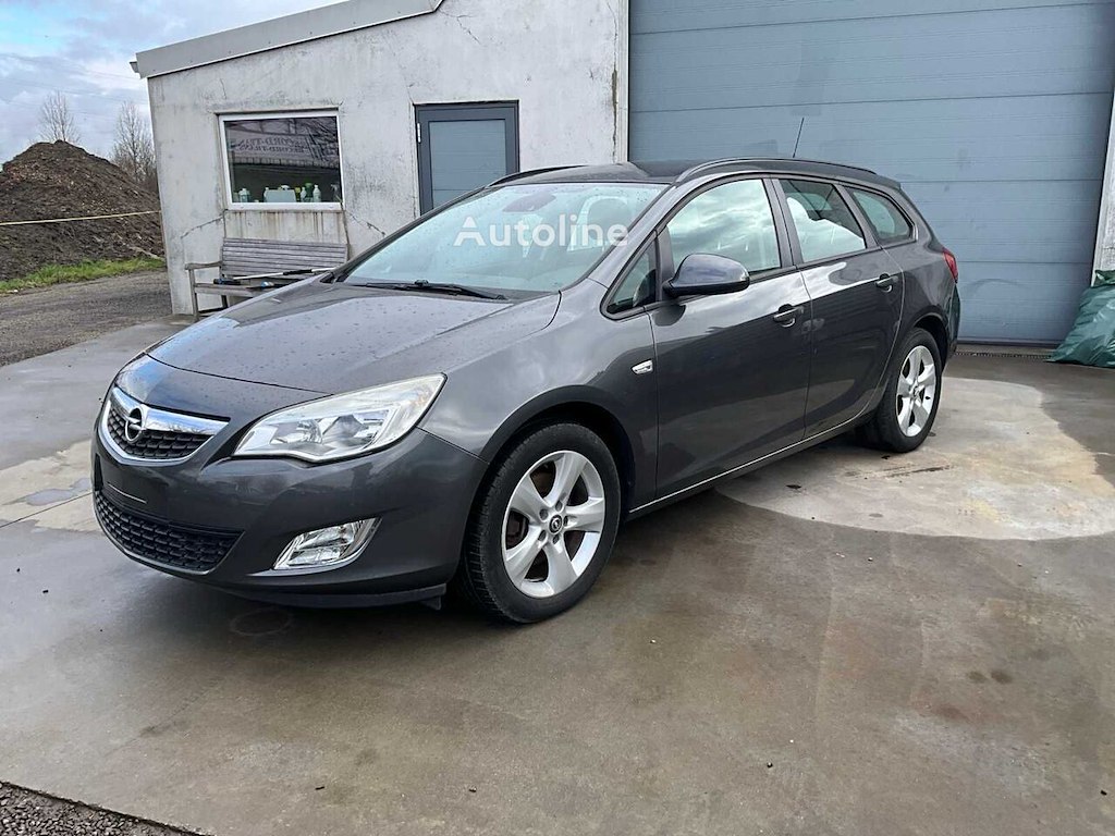 Prodaje se Opel Astra Sports Tourer karavan na aukciji