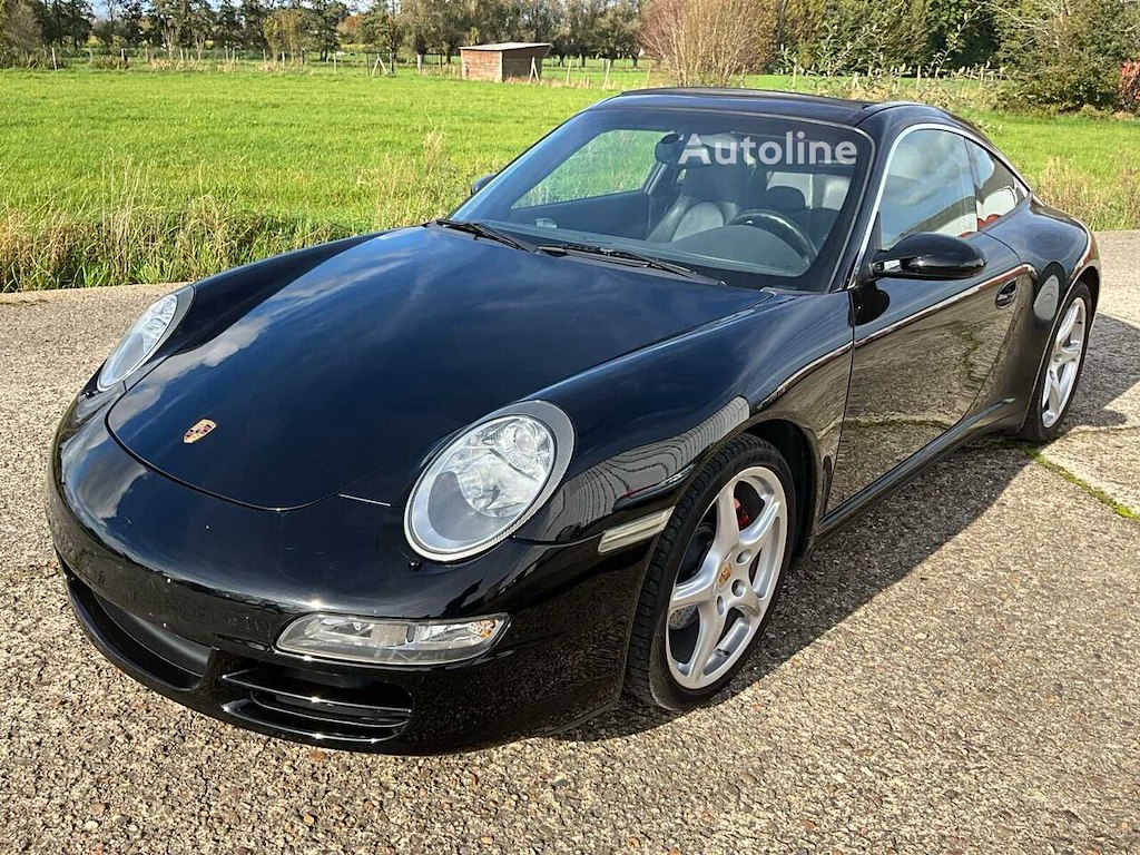 Prodaje se Porsche 911 kupe na aukciji