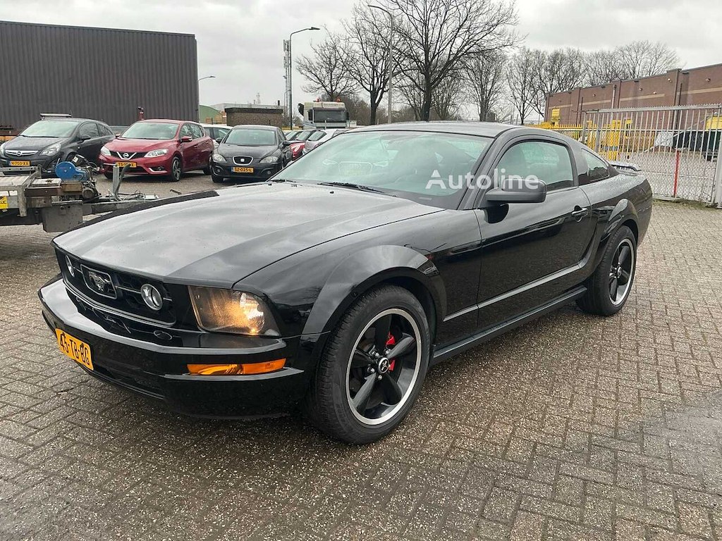 Prodaje se Ford Mustang kupe na aukciji