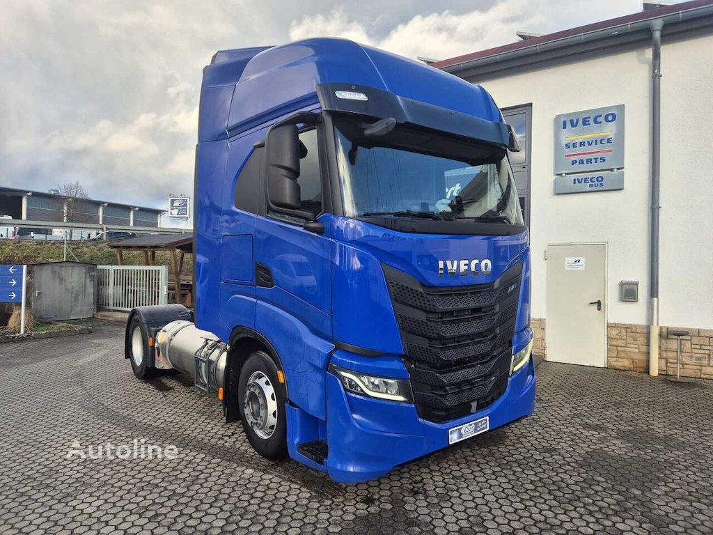 IVECO S-Way 460 NP LNG ACC Intarder Navi tegljač