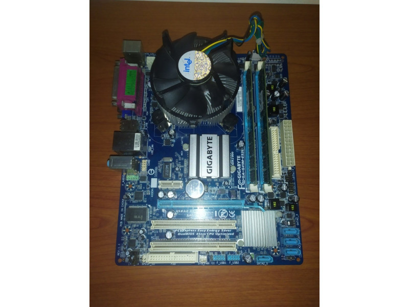 Core 2 Quad Q8300 2.5Ghz + Gigabyte GA-G41M-ES2L + 4GB