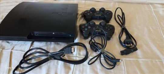 Sony PS3 sa 2 nova kontrolera + igrice