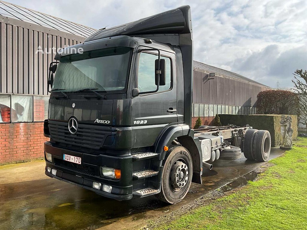 Prodaje se Mercedes-Benz Atego 18237 kamion šasija na aukciji