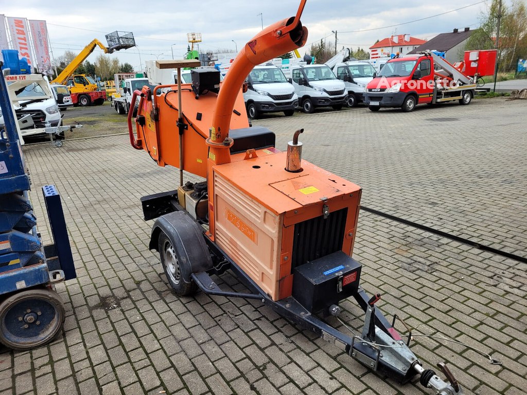 Timberwolf TW 150 DHB like new !! / new: disc, blades, knives, drive shaft drobilica za drvo