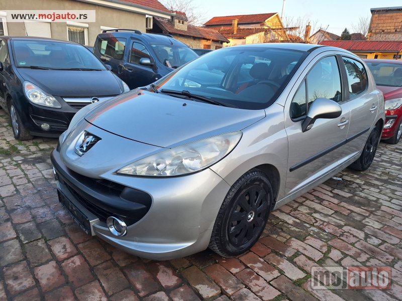 Peugeot 207 1.4 8v