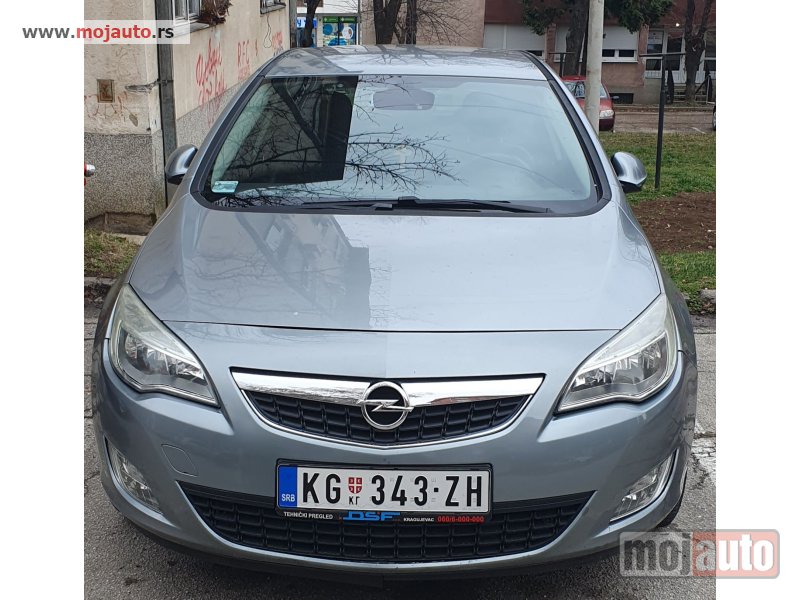 Opel Astra J