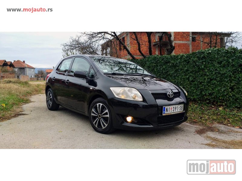 Toyota Auris 1.6b+TNG reg.2.2026