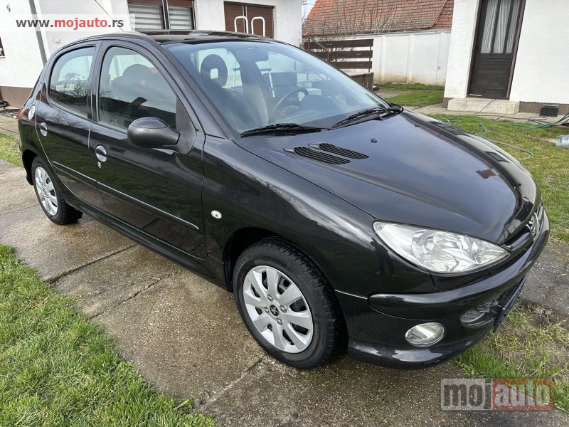 Peugeot 206 1.4 8V