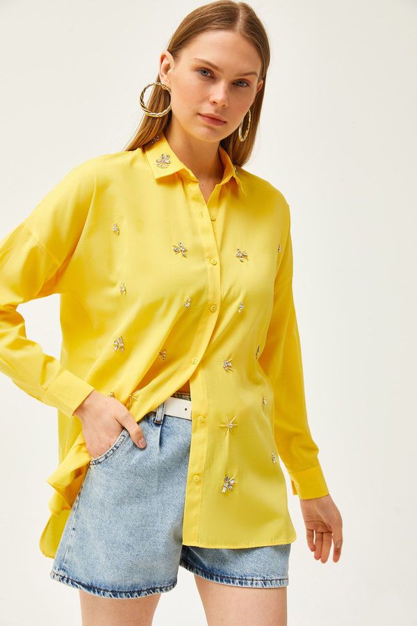 OLALOOK WOMEN'S YELLOW COLLAR AND JEWELLED FRONT SIX OVAL WOVEN SHIRT