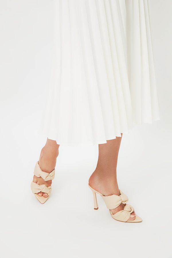 TRENDYOL LIGHT BEIGE WOMEN'S SLIPPERS