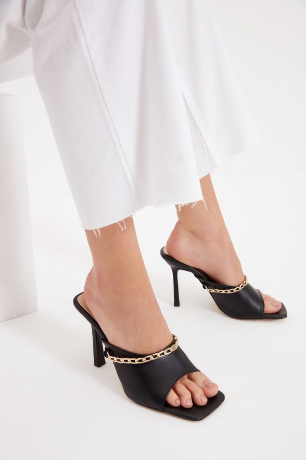 TRENDYOL BLACK FLAT TOE WOMEN'S SLIPPERS