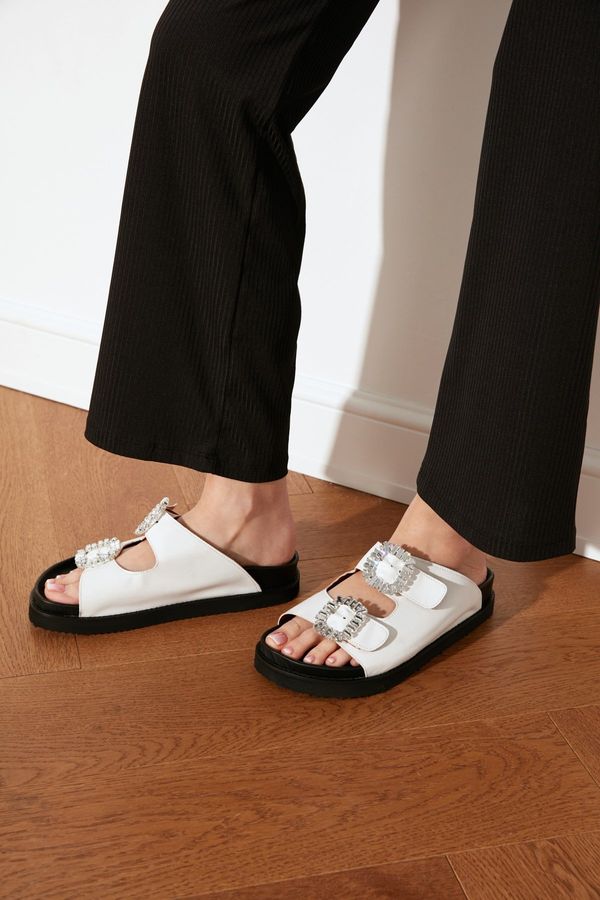 TRENDYOL WHITE STONE BUCKLED WOMEN'S SLIPPERS