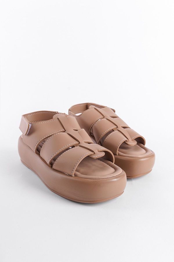 CAPONE OUTFITTERS WOMEN'S WEDGE HEEL SANDALS