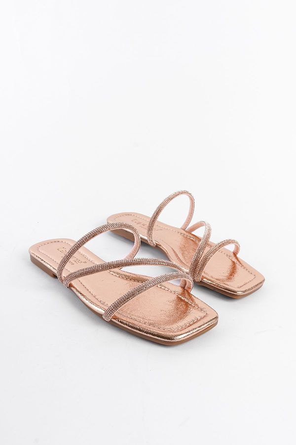 CAPONE OUTFITTERS STONED 3-STRIPED FLAT HEEL QUILTED WOMEN'S SLIPPERS