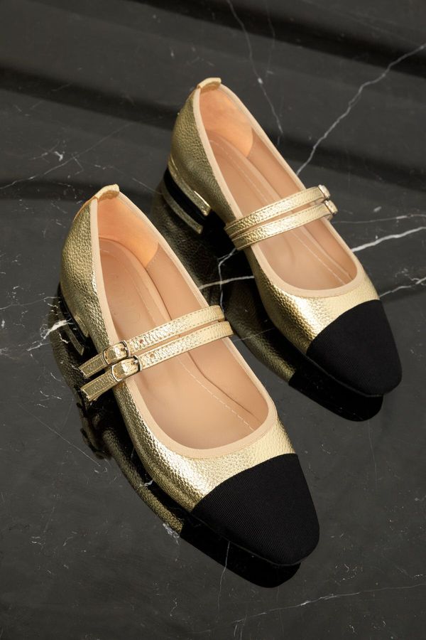 SOHO GOLD-BLACK WOMEN'S BALLERINA 19673