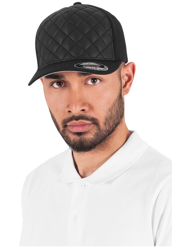 DIAMOND QUILTED FLEXFIT BLACK