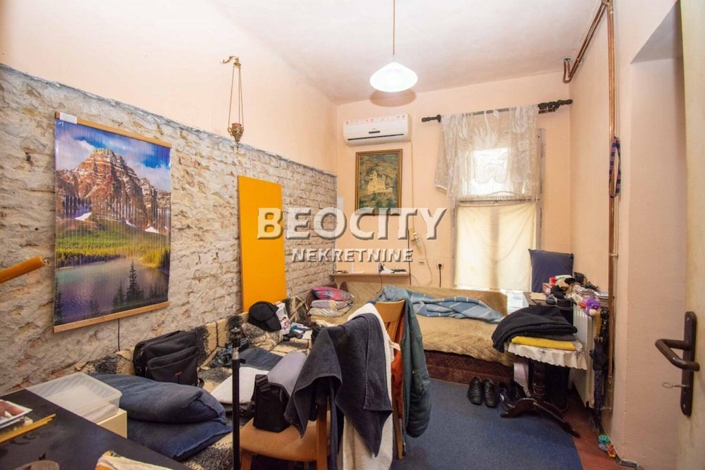 Stari grad, Centar, Cara Uroša, 4.0, 70m2, 245000EUR