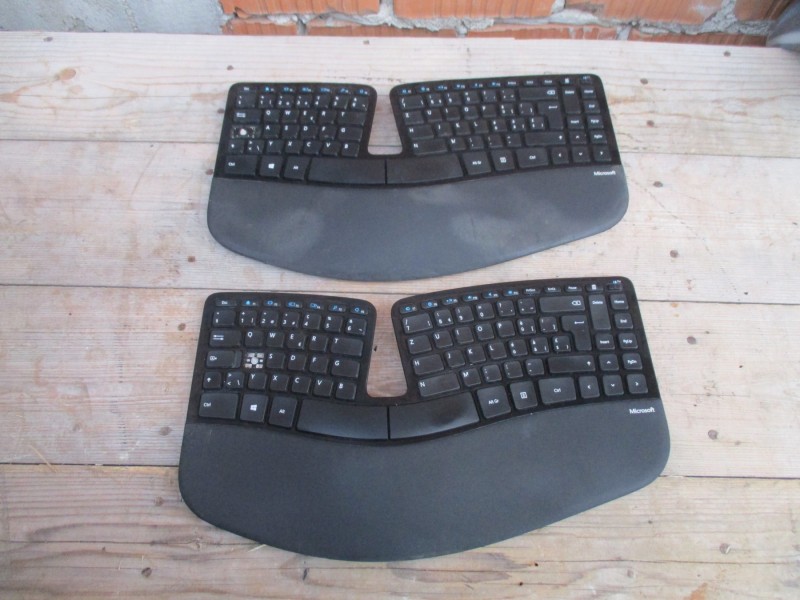 Microsoft ERGO K860 dve bezicne ergonomske tastature