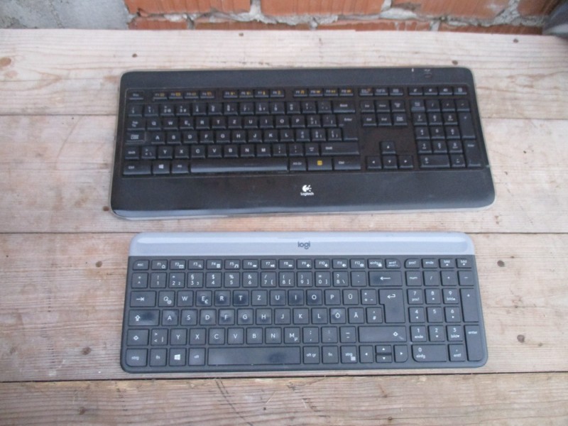 LOGITECH k470 i K800 dve bezicne tastature