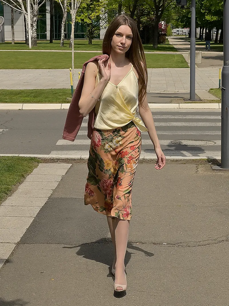 ORANGE Ženska suknja sa cvetnim motivima smeđa