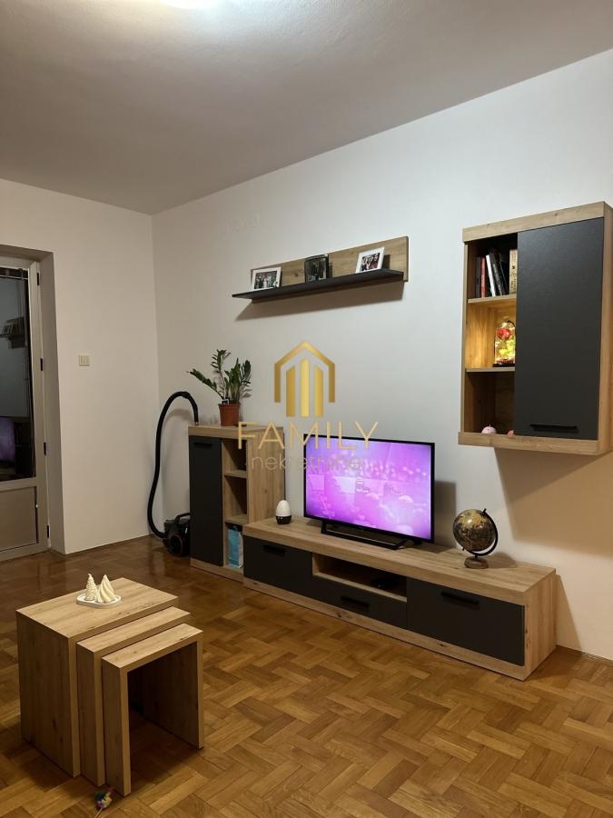 Izdaje se polunamešten jednoiposoban stan blizu Futoške pijace, 50m² – 400e, PET FRIENDLY