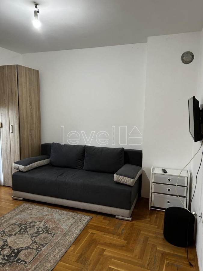 NOVI SAD - BULEVAR - 25. 00 m2