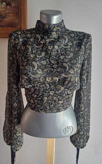 Elegantna bluza NOVO