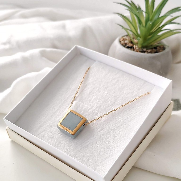 Necklace Square Mint