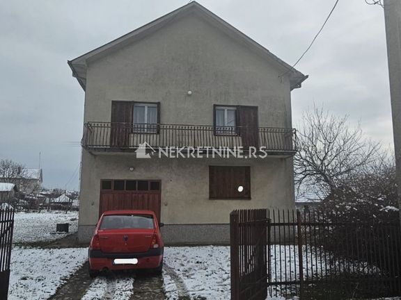 Velika Moštanica, porodična kuća 220m2