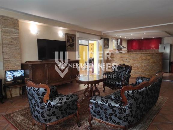 Duplex za izdavanje na top lokaciji ID#28405