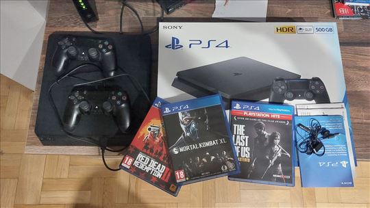 Sony Playstation 4 slim + joystick