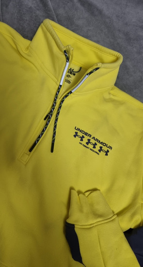 Under Armour duks