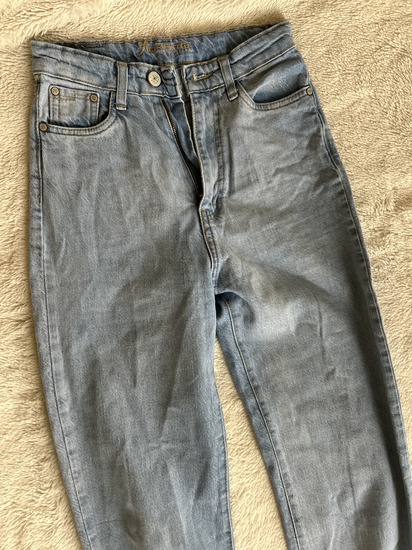 Fioretto jeans farmerice sa pertlama na zglobu