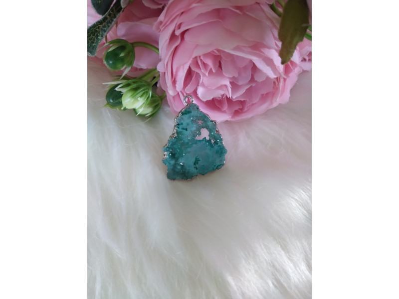 ✨PRIVESAK NATURAL STONE GEODE✨NOVO✨