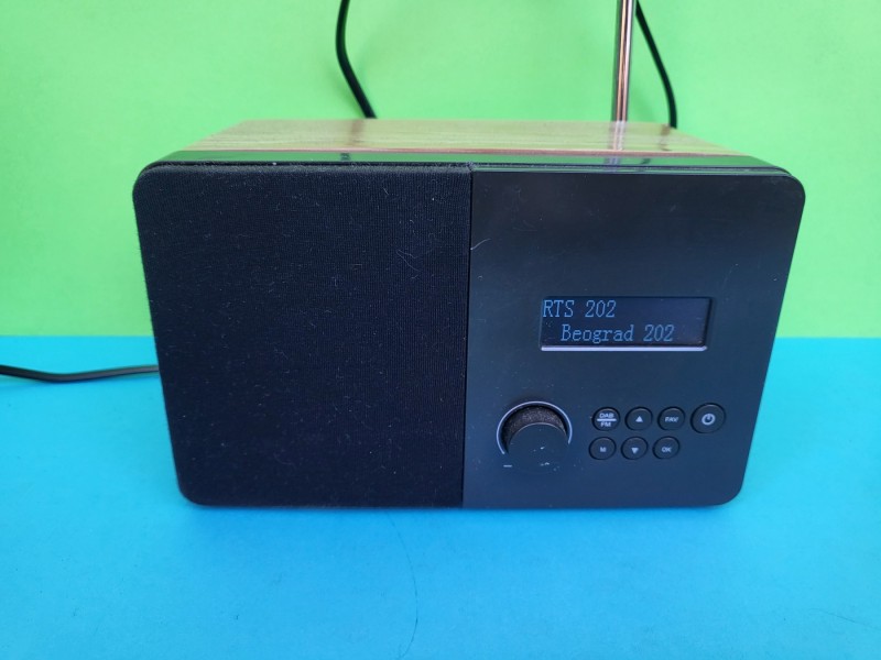 DAB+/RDS FM radio sa bluetooth-om