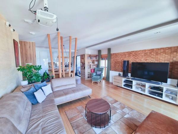 Četvorosoban stan na prodaju, 132m2, 515.000€