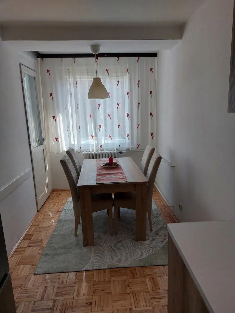 Izdavanje, dvosoban stan, 61m2, Stari Merkator, Novi Beograd, Beograd