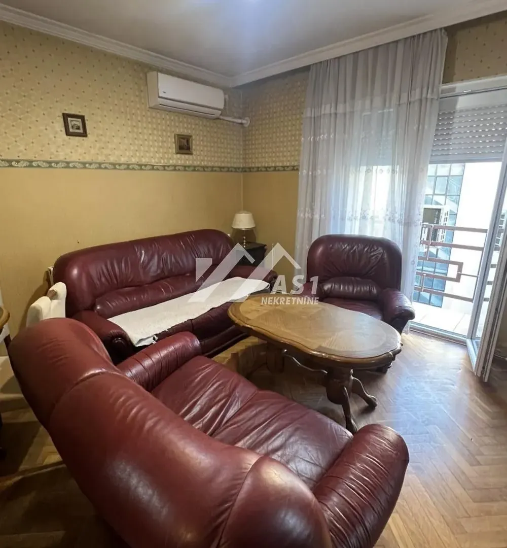 Izdavanje, dvosoban stan, 49m2, Centar, Novi Sad