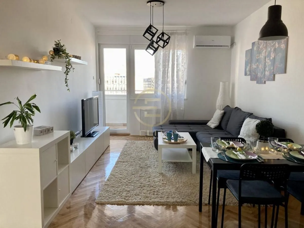 Izdavanje, dvosoban stan, 48m2, Bulevar Evrope, Novi Sad, Novi Sad