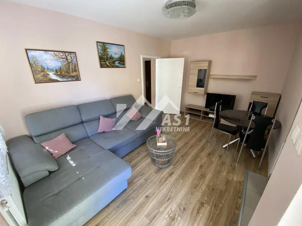 Izdavanje, dvosoban stan, 36m2, Bulevar Oslobodjenja, Novi Sad, Novi Sad