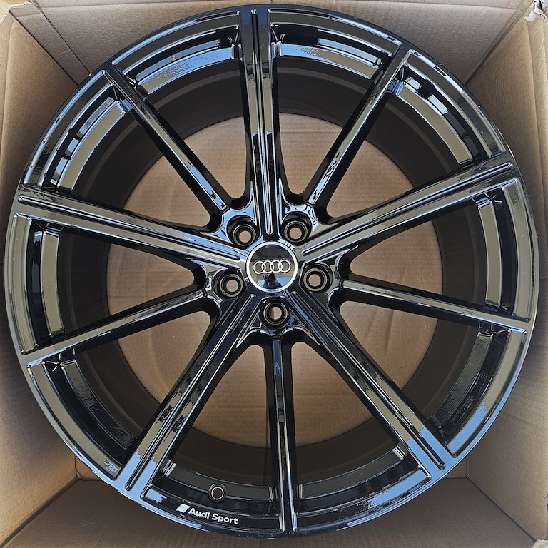 ORIGINAL ALU FELNE ZA AUDI
10.5j x21 et19 5x112